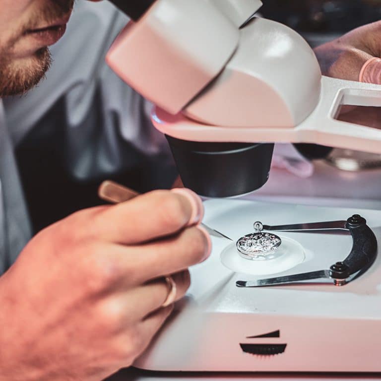 Verksted & Service | Urmaker J. Gjertsen